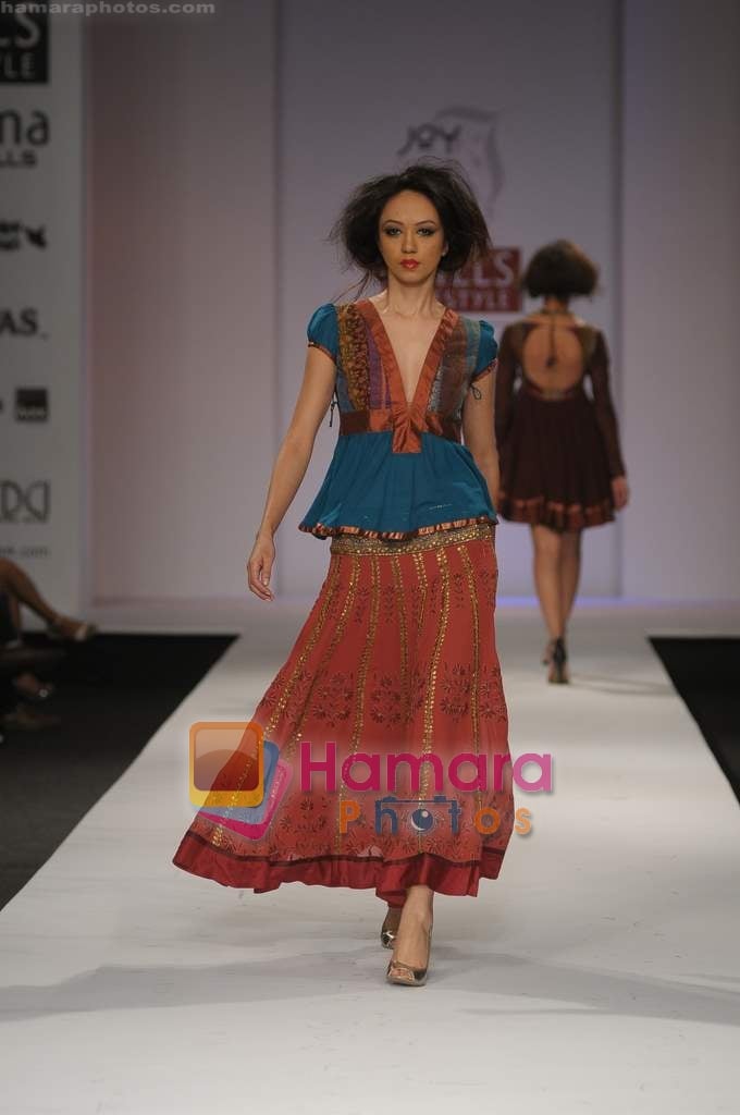 Models showcasing designs of Joy Mitra during Wills Fashion Week on Oct 19, 2008 / 2008 Fashion ...